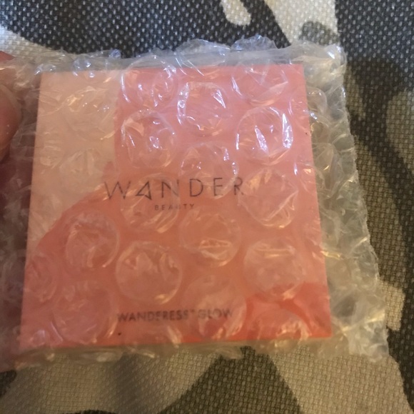 Wander Beauty | Makeup | Wanderbeauty Wandress Glow Highlighter | Poshmark